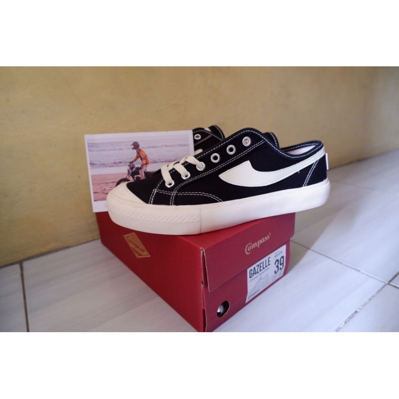 Jual sepatu compass Gazelle low black white | Shopee Indonesia