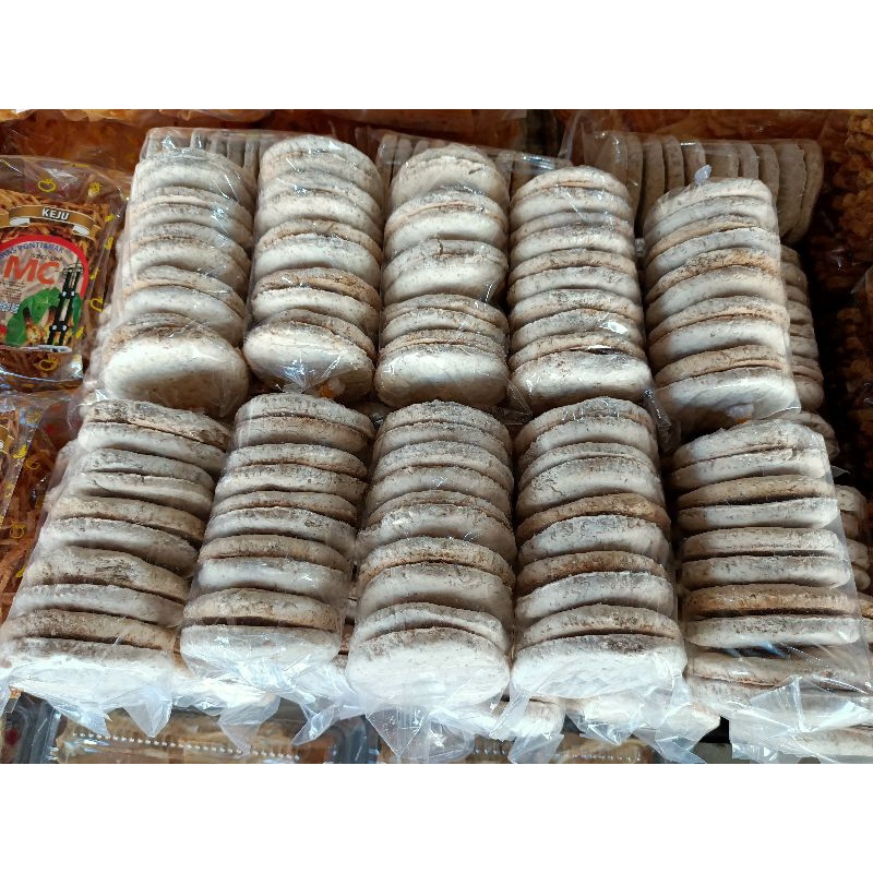 Jual ROTI SAGU / KUE SAGU KHAS PONTIANAK / Kue Kelapa / Kelepek / Kue ...