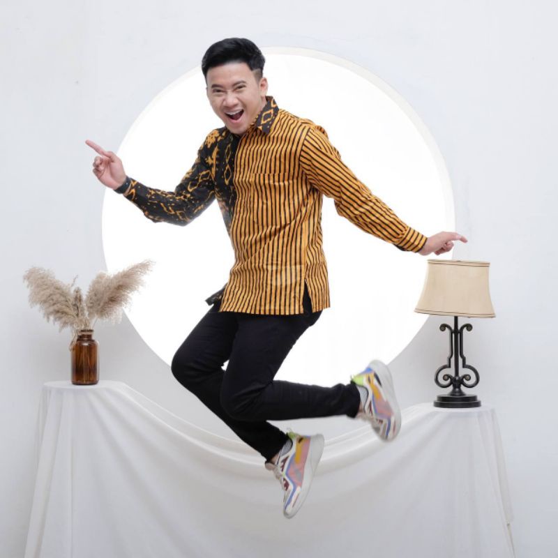 Jual BAJU COUPLE CROP TOP BATIK KEMEJA PRIA LENGAN PANJANG MOTIF TENUN ...