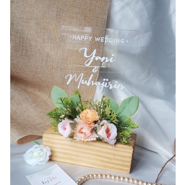 Jual Akrilik kado wisuda , kado ulang tahun, gift birthday, graduation ...