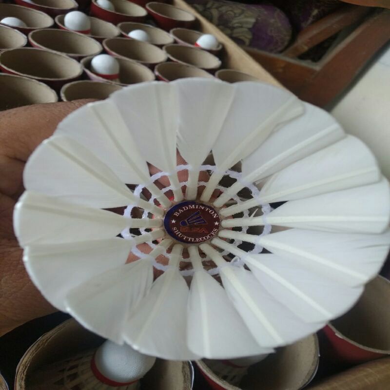 Jual KOK BADMINTON / KOK BULUTANGKIS PAPAK / KEDOT ELSA MERAH ...