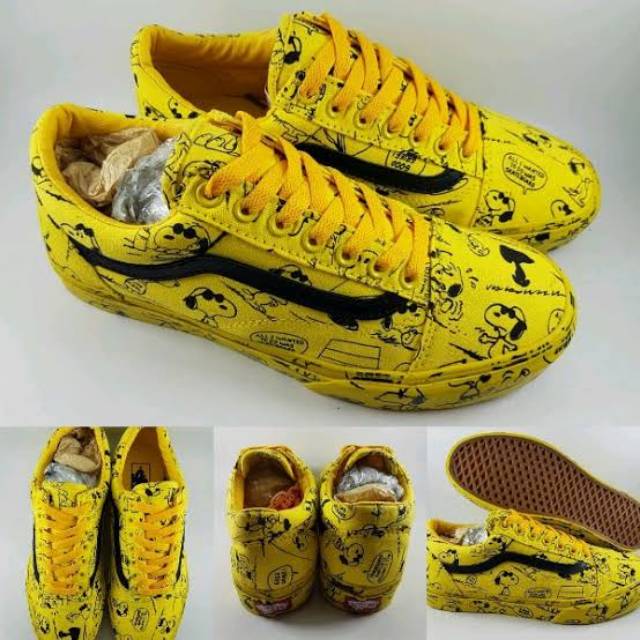Jual Vans Old Skool Snoopy Full Black/Yellow SNOOPY PEANUTS | Shopee ...
