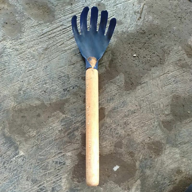 Jual garukan tanah Gagang Kayu 40cm | Shopee Indonesia