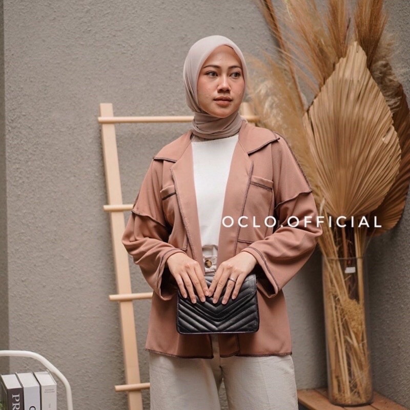 Jual GRATELINE OUTER KNIT OCLO CHOCO (PRELOVED) | Shopee Indonesia
