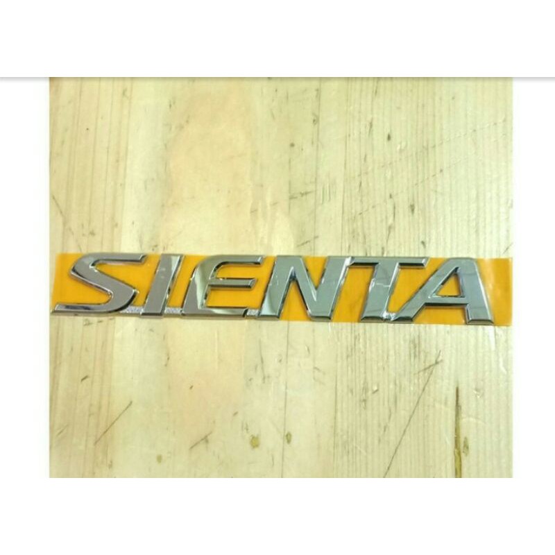 Jual Emblem Logo Tulisan Sienta Bagasi Belakang Asli | Shopee Indonesia