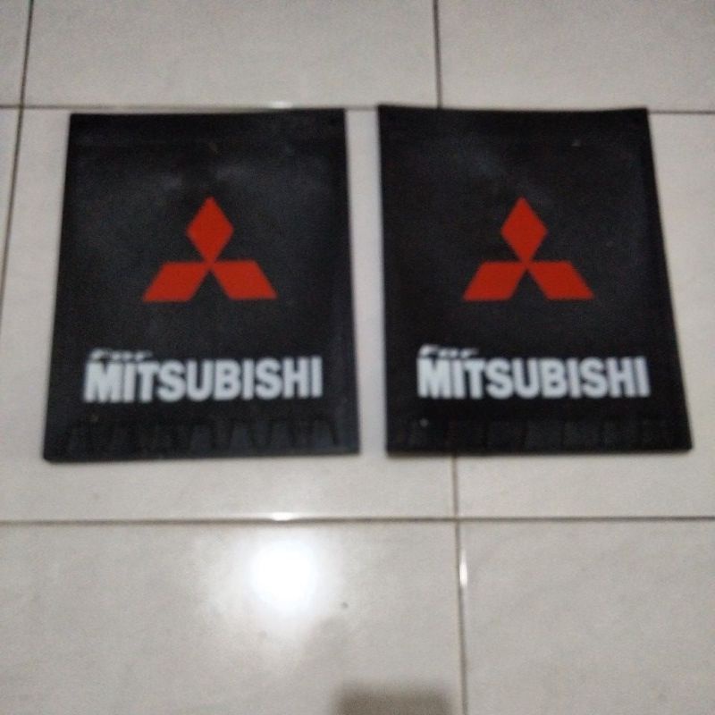 Jual karpet lumpur roda L 300 belakang 1 set / 2 lembar | Shopee Indonesia