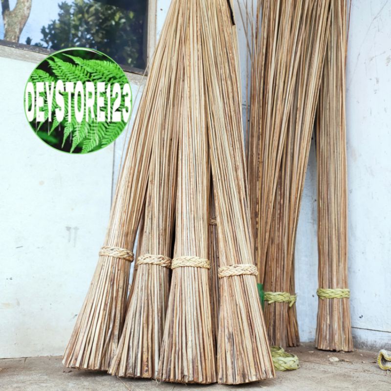 Jual jual sapu lidi aren asli \ sapu pohon aren | Shopee Indonesia