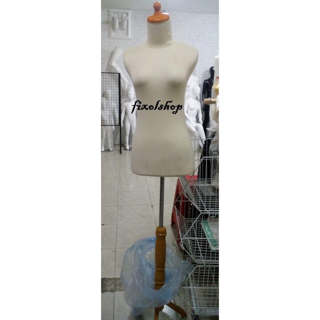 Jual Produk Terlaris Display Patung Manekin Kain + Tiang Kayu Manekin ...