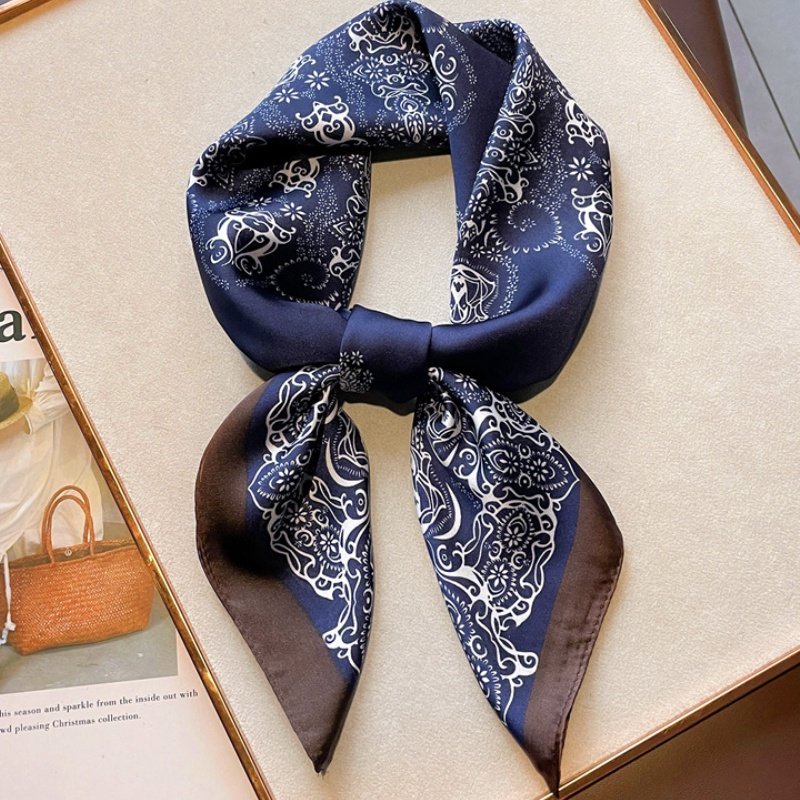 Jual "Maja" 70x70 cm, Scarf Leher, Scarf Tas, Bahan High Grade Silk ...