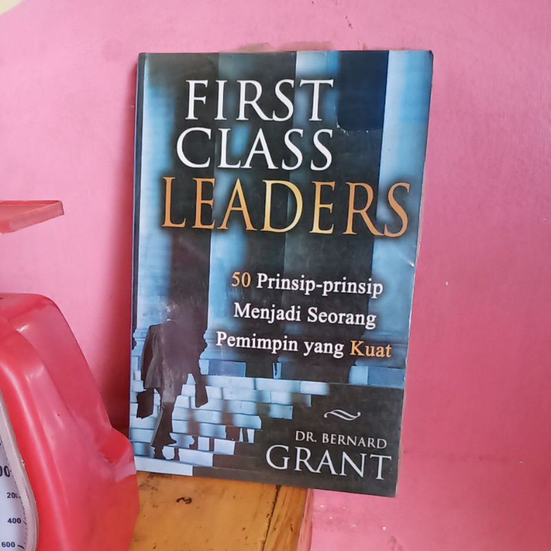 Jual BUKU FIRST CLASS LEADERS | Shopee Indonesia