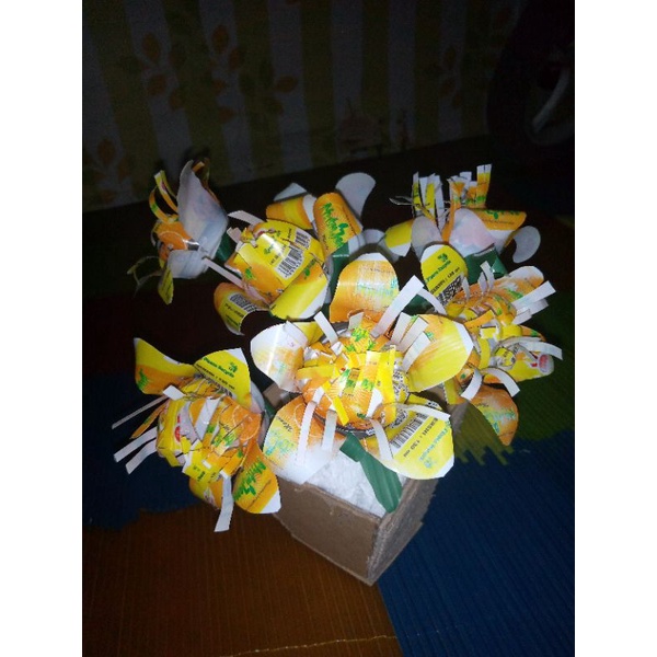Jual Bunga daur ulang dari cup minuman dan kardus | Shopee Indonesia