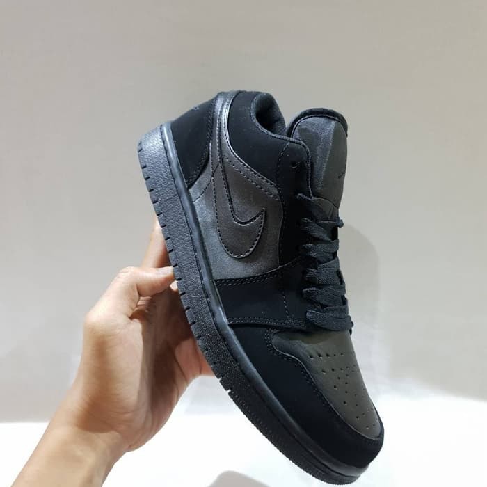 Jual Sepatu Air Jordan 1 Low Full Black Sport Import Original Running ...