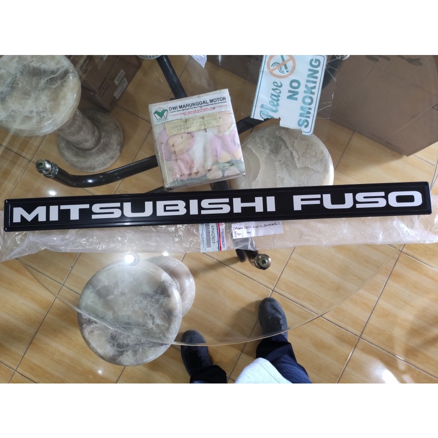 Jual Emblem MITSUBISHI FUSO di Grill Fuso | Shopee Indonesia