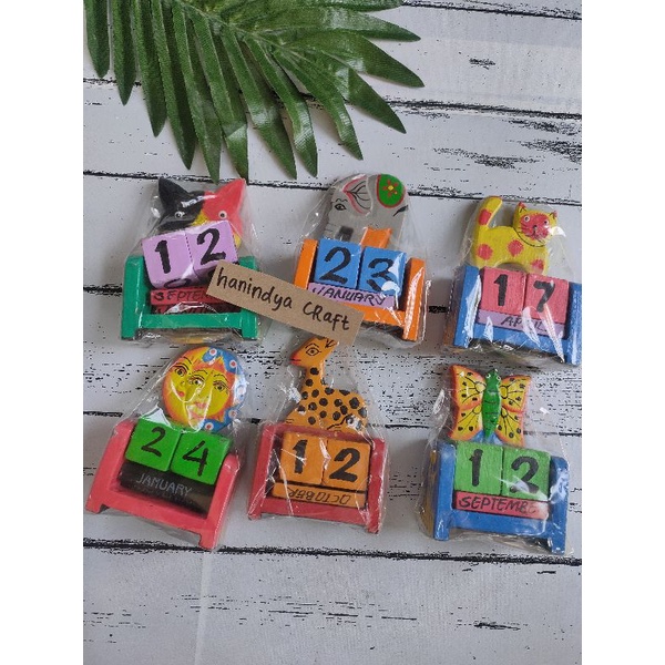 Jual Kalender abadi/kalender kayu hiasan meja | Shopee Indonesia