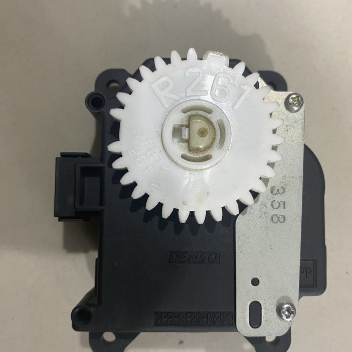 Jual Cyzarine Sparepart Motor servo ac dumper innova fortuner hilux ...