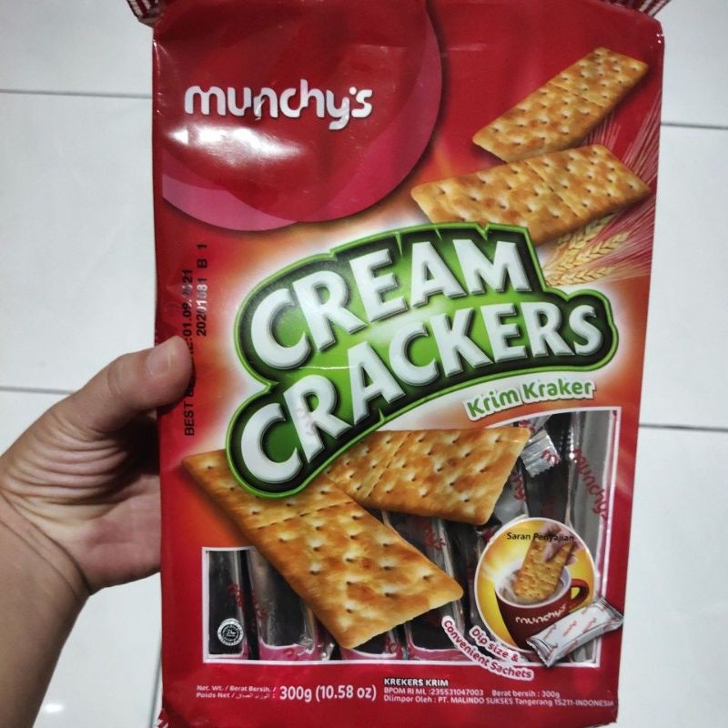 Jual MUNCHYS CREAM CRACKERS (KRIM KRAKER) CONVENIENT PACK 300GR ...