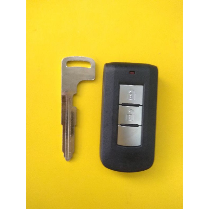 Jual kunci remot smart key mitsubishi XPANDER 2021 Kebawah model lama ...