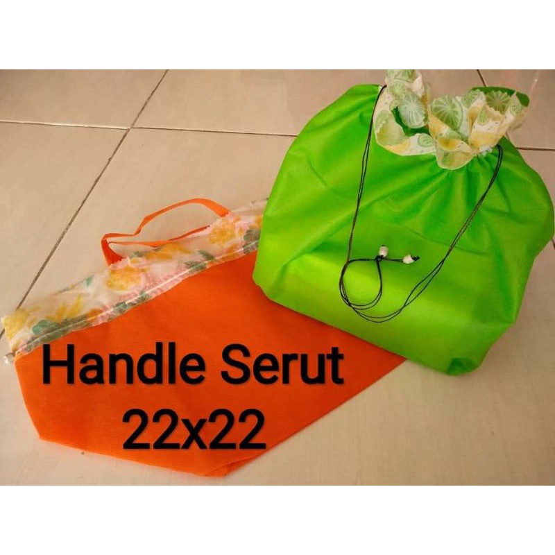 Jual (LUSINAN 12pcs) Goodie bag Serut 22x22 / tas box nasi / tas serut/ tas box nasi | Shopee ...
