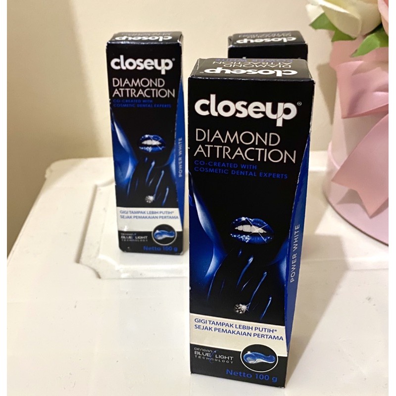 Jual Close Up Diamond Attraction Blue Light Toothpaste | Shopee Indonesia