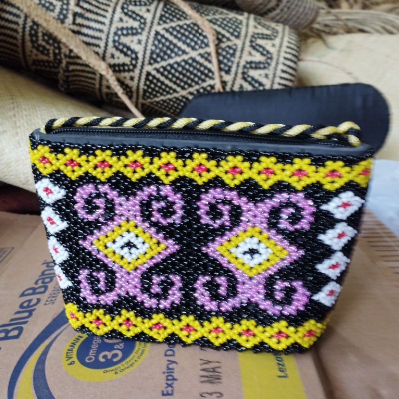 Jual Tas selempang manik motif etnik dayak kalimantan - tas wanita ...