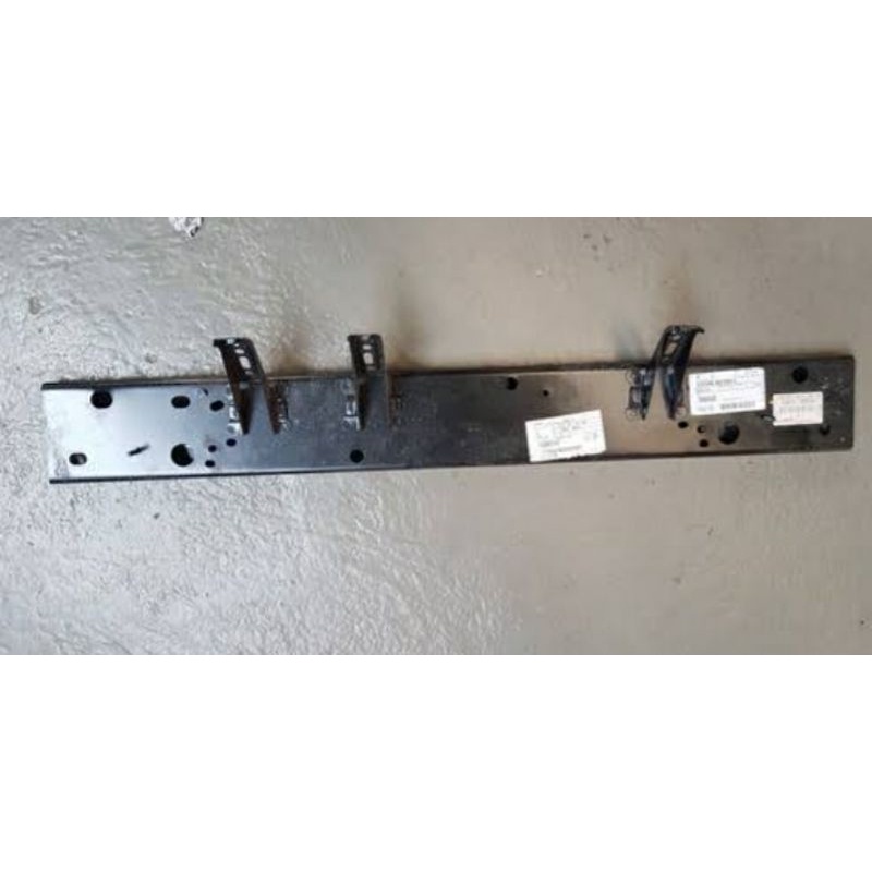 Jual besi breket bemper reinforce 52021-kk010 vrz hilux innova reborn ...