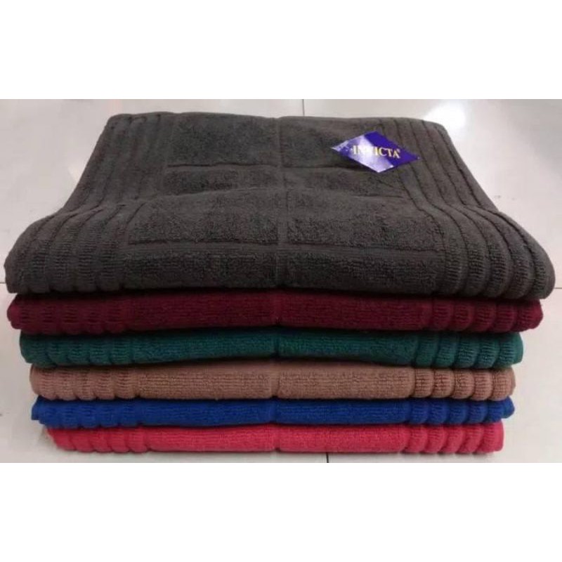 Jual Keset Handuk Hotel tebal Merk Invicta 100% katun | Shopee Indonesia
