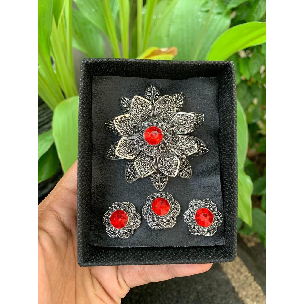 Jual bros alpaka bali set kebaya motif tunjung klopak perak bakar ...