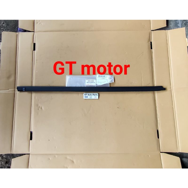 Jual 68162-0K020 Weatherstrip Front Door Glass Outer Left Karet List ...