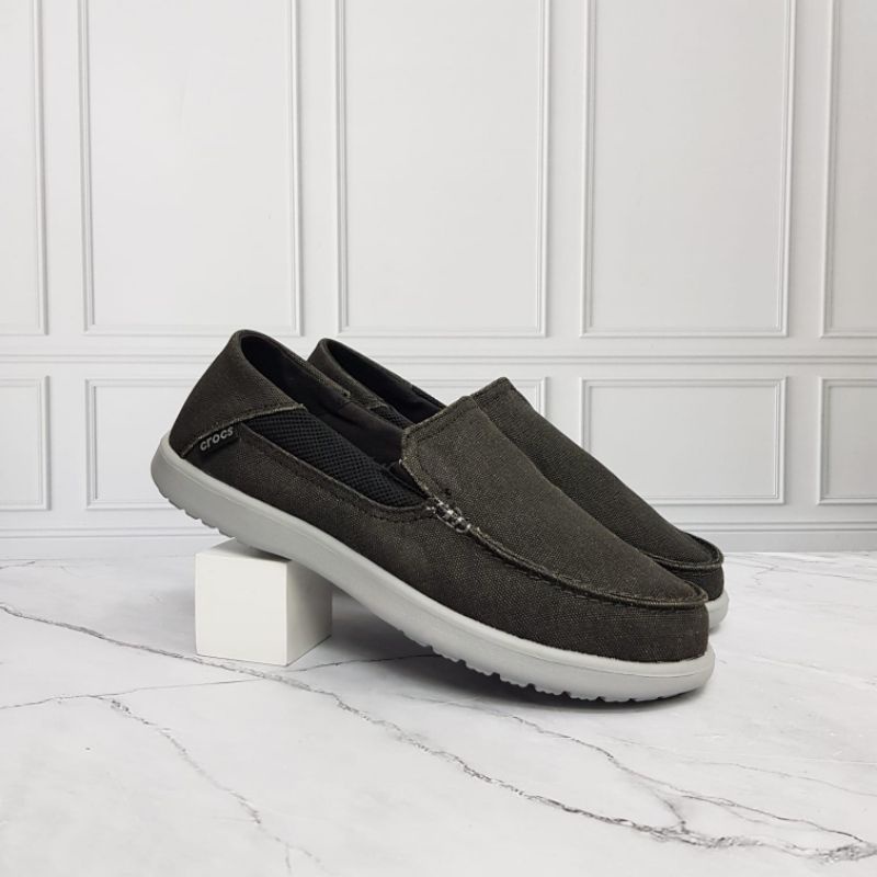 Jual crocs santa cruz man / Sepatu crocs pria santa cruz deluxe ...