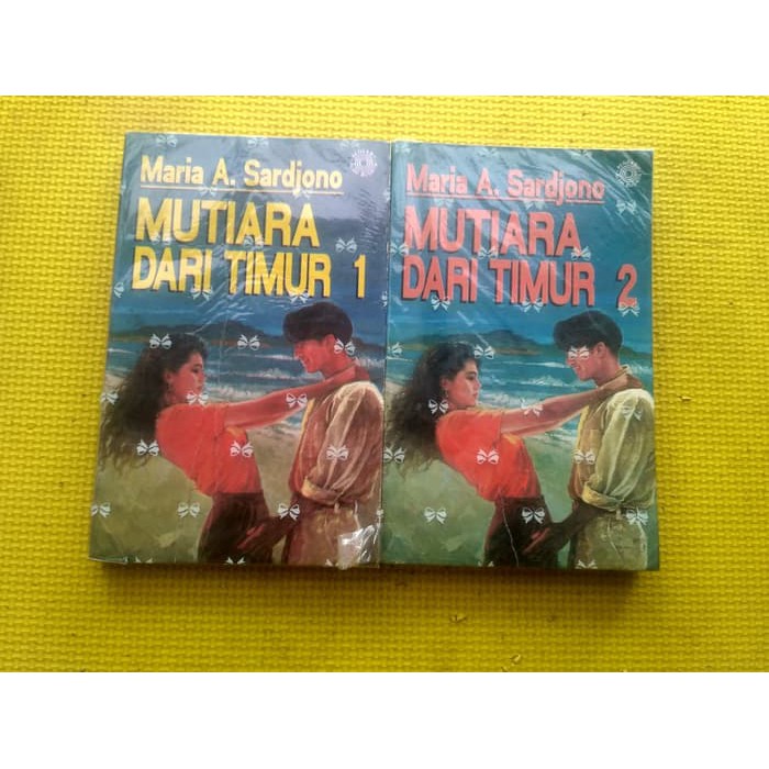 Jual [LIMITED EDITION] Mutiara Dari Timur 1 & 2 (Maria A. Sardjono ...