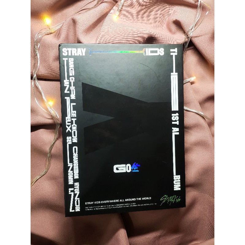 Jual STRAYKIDS GOLIVE LIMITED EDITION (WITHOUT PC & STANDEE) | Shopee ...