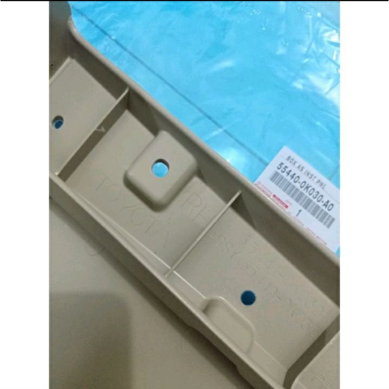 Jual tutup laci atas dashboard Innova lama 2005-2015 komplit breket ...