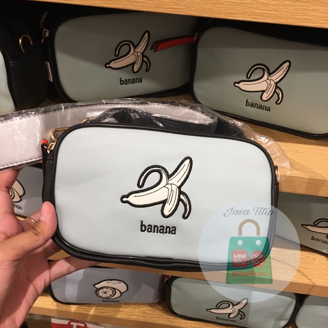 Jual MINISO Crossbody bag (banana) | Shopee Indonesia