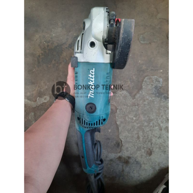 Jual Mesin Gerinda Tangan 7" Makita GA7020 / Mesin Gerinda Tangan 7 ...