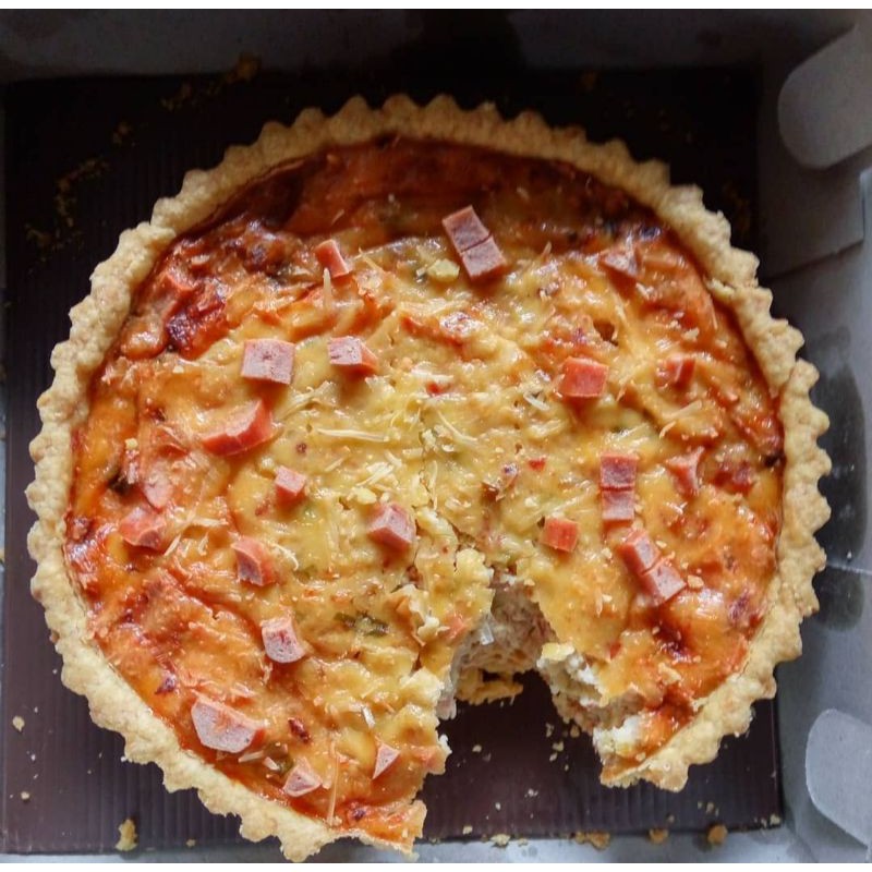 Jual Pie Daging Kue Ulang Tahun Anniversary 20 cm Onion Cheese Pie ...