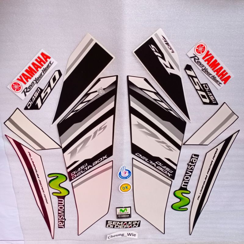 Jual Lis body striping Yamaha R15 V2 Hitam 2014 -16 Livery Semakin di ...