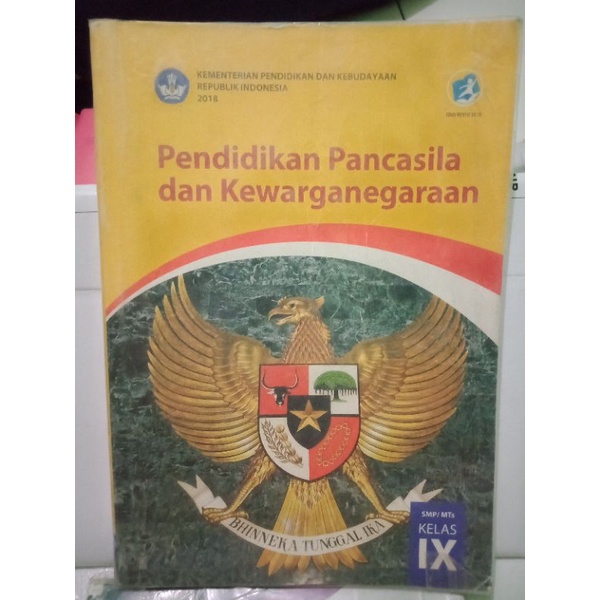 Jual buku pendidikan Pancasila dan kewarganegaraan untuk kelas 9 SMP edisi revisi tahun 2018 ...