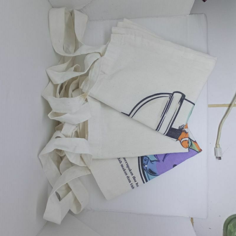 Jual Totebag Illustrasi merchandise biota laut | Shopee Indonesia