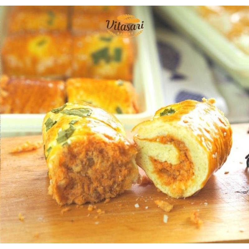 Jual Roti abon roll - abon roll vitasari bakery - Oleh-oleh Bandung ...