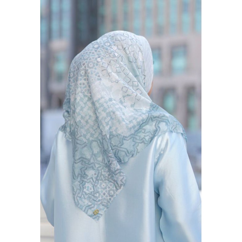 Jual BUTTONSCARVES SALE - ALL VOAL SCARF SERIES- AS IS ITEM WAREHOUSE ...