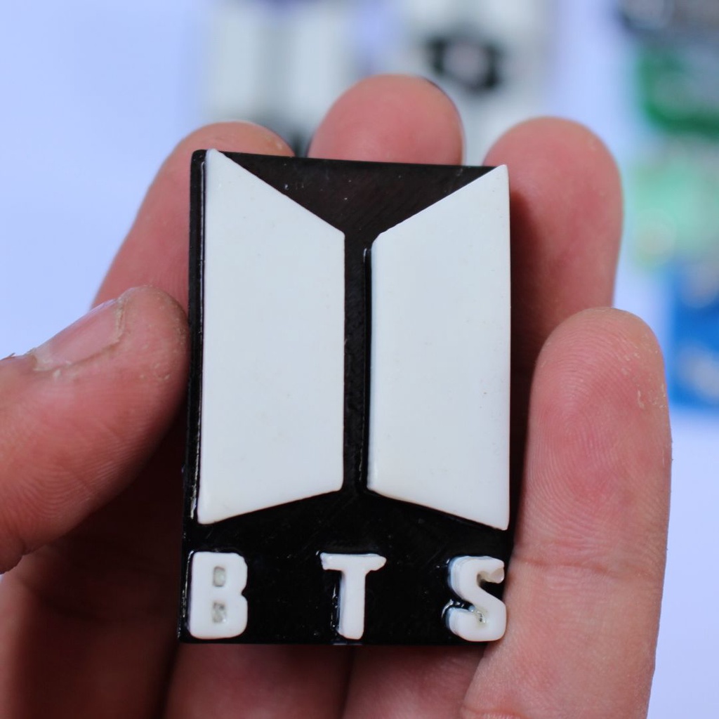 Jual BROS BTS / PIN LOGO BTS 3D TIMBUL DESAIN KPOP | Shopee Indonesia