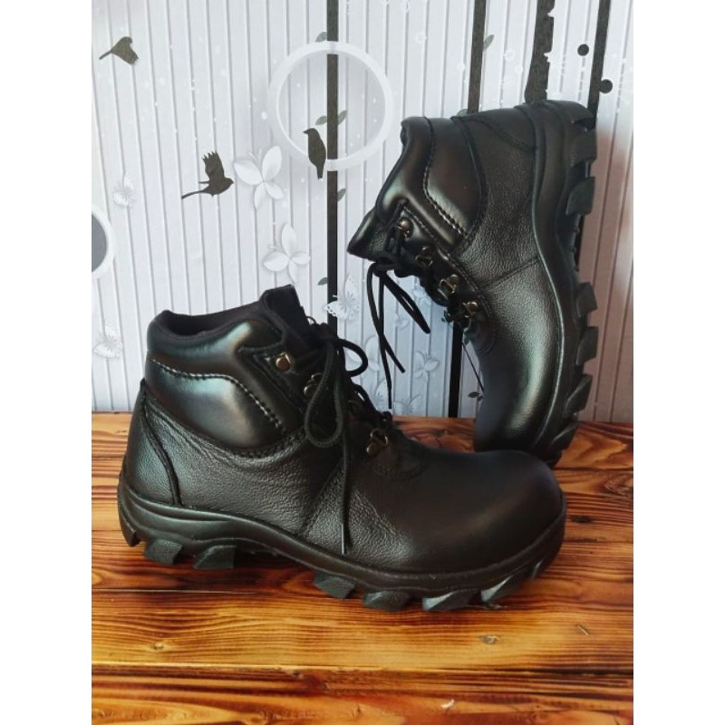 Jual SEPATU BOOTH SAFETY SEPATU SAFETY UJUNG BESI Sepatu boots safety ...