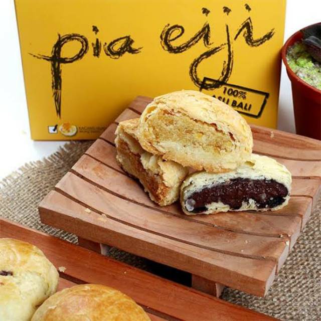 Jual PIA EIJI RASA COKLAT KEJU MIX ASLI BALI ISI 8 PCS | Shopee Indonesia