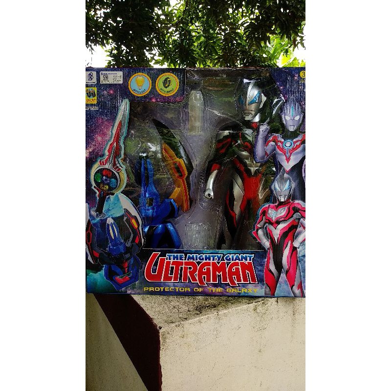 Jual mainan ultraman bisa nyala dan bunyi plus cupit | Shopee Indonesia