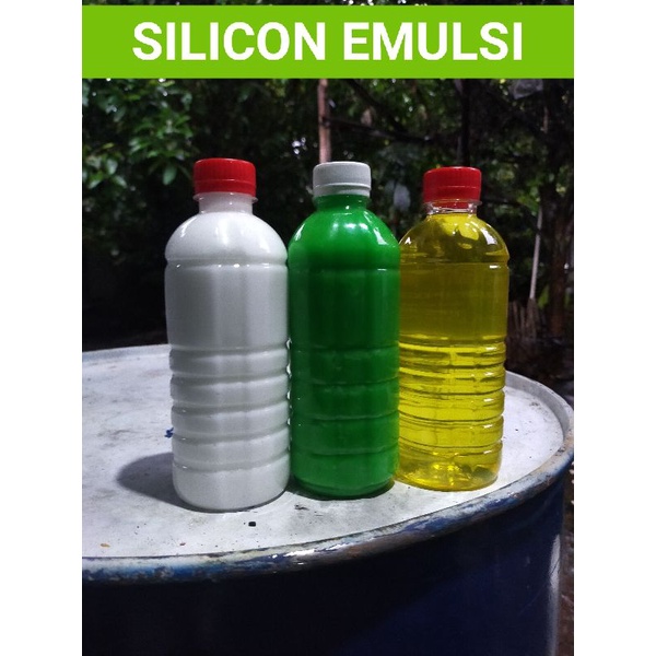 Jual SILICON OIL EMULSI DAN PENGKILAP BODY DASBOR 500ML | Shopee Indonesia