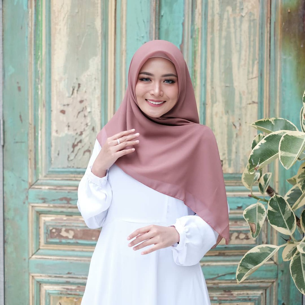 Jual Jilbab Pollicotton Ciffon Double Hicon Bella Square | Shopee Indonesia