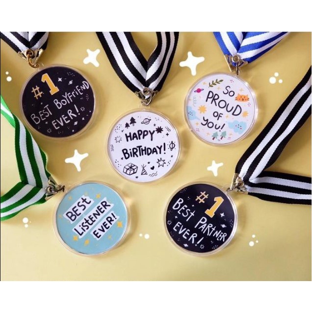 Jual medali akrilik Medali Custom / Medali Unik / Medali Murah / Medali Wisuda / Kado Unik ...