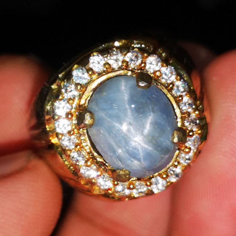 Jual BATU CINCIN NATURAL WHITE STAR SAPPHIRE CORUNDUM OVAL | Shopee ...