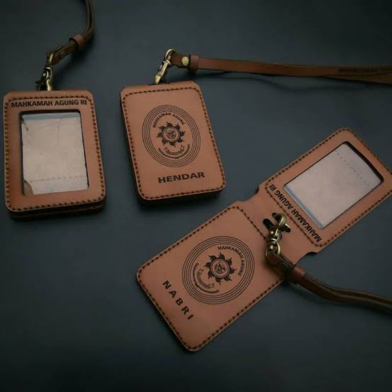 Jual Name Tag Card holder kulit asli Mahkamah Agung model klip | Shopee ...
