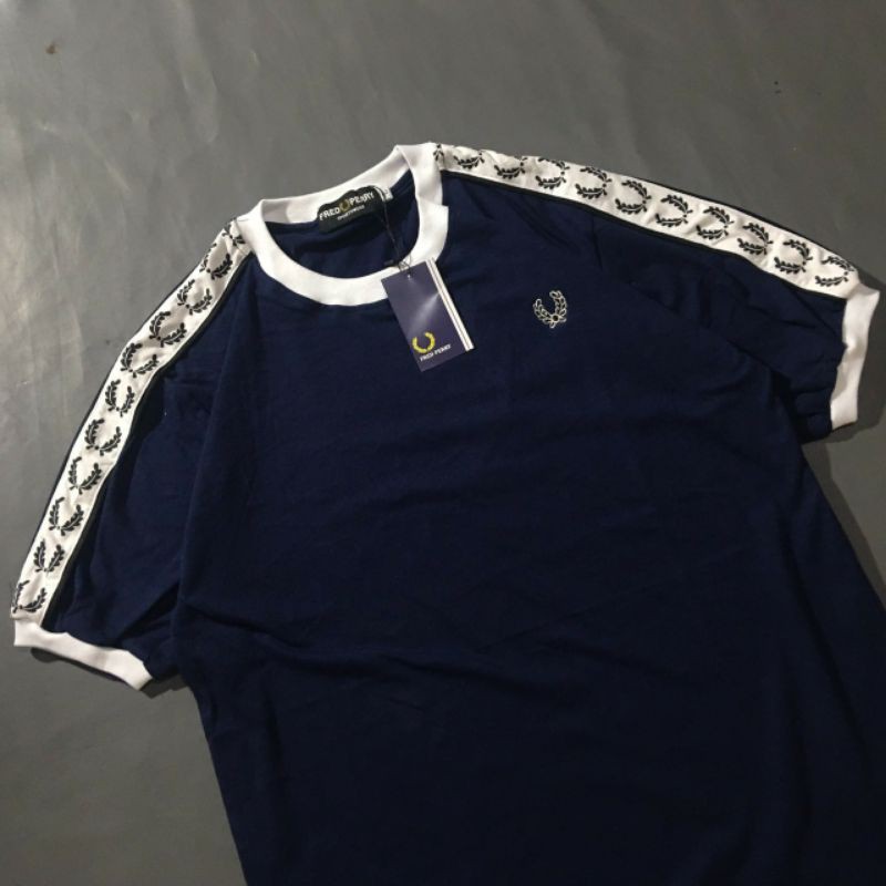 Jual Kaos Fred Ferry Logo Bordir Full Tag | Shopee Indonesia